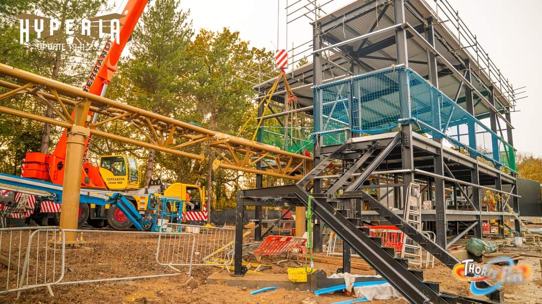 Hyperia Track into Station | Ross Explores